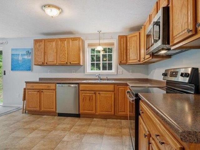 house with 3 bedroom, Fitchburg MA ES105095377