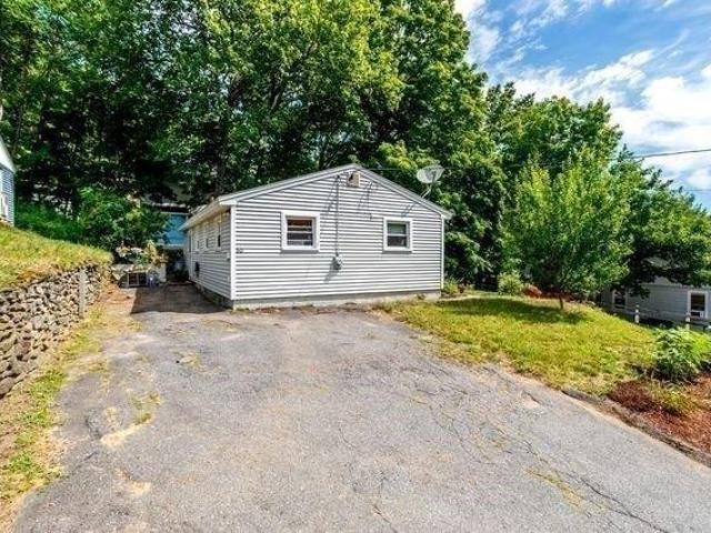 house with 3 bedroom, Fitchburg MA ES105140160