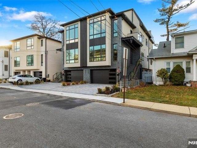 house with 3 bedroom, Fort Lee NJ DLS101998682