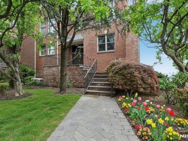 house with 3 bedroom, Fort Lee NJ DS101897787