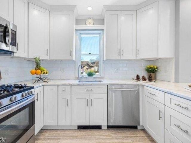 house with 3 bedroom, Fort Lee NJ DS102728103
