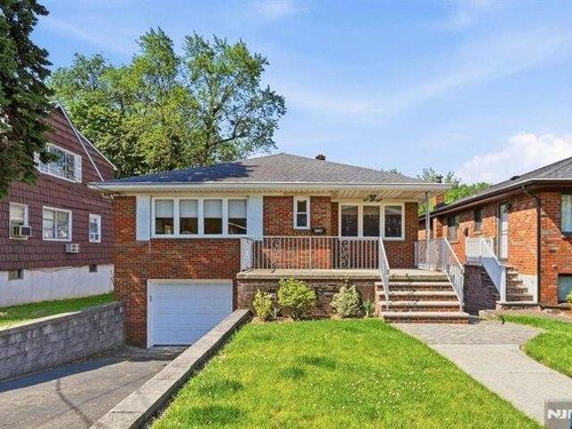 house with 3 bedroom, Fort Lee NJ DS102826988