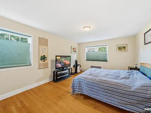 house with 3 bedroom, Fort Lee NJ ES105193271