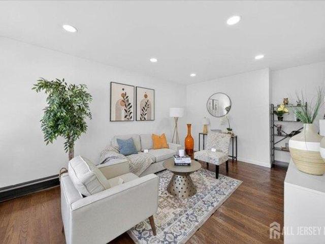 house with 3 bedroom, Fords NJ DLS101750829