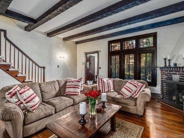 house with 3 bedroom, Forest Hills NY ES103620639