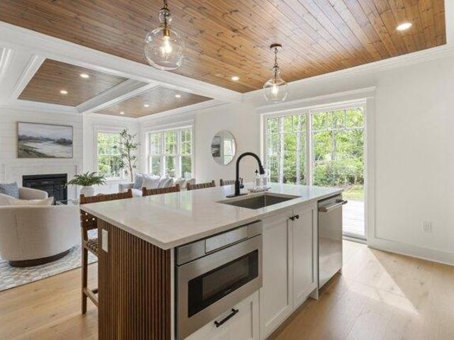 house with 3 bedroom, Forestdale MA ES105126853
