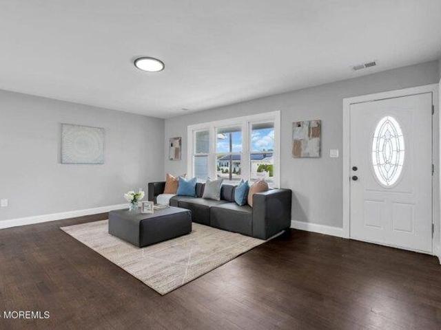 house with 3 bedroom, Forked River NJ ES105176384