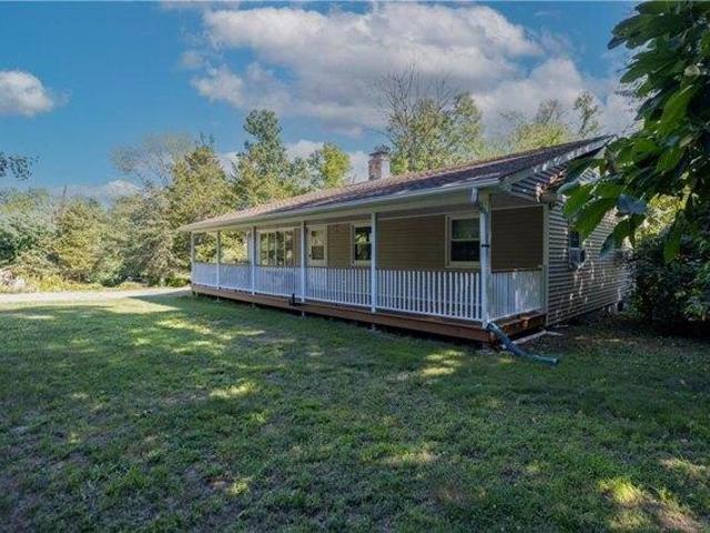 house with 3 bedroom, Foster RI ES105093375