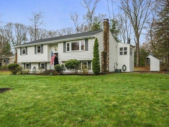house with 3 bedroom, Foxboro MA DLS102447056