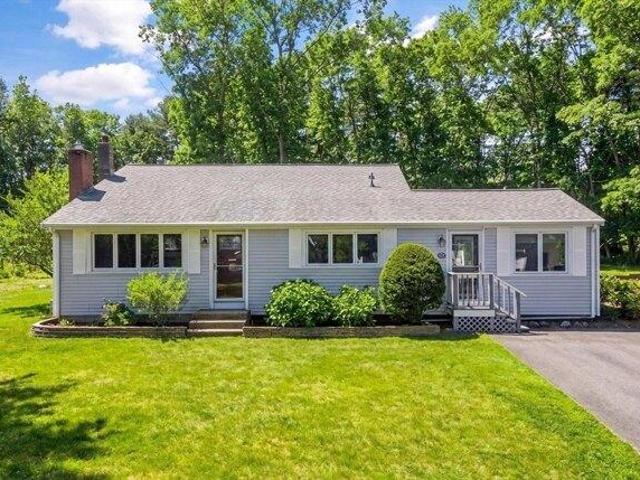 house with 3 bedroom, Foxboro MA DLS102411728