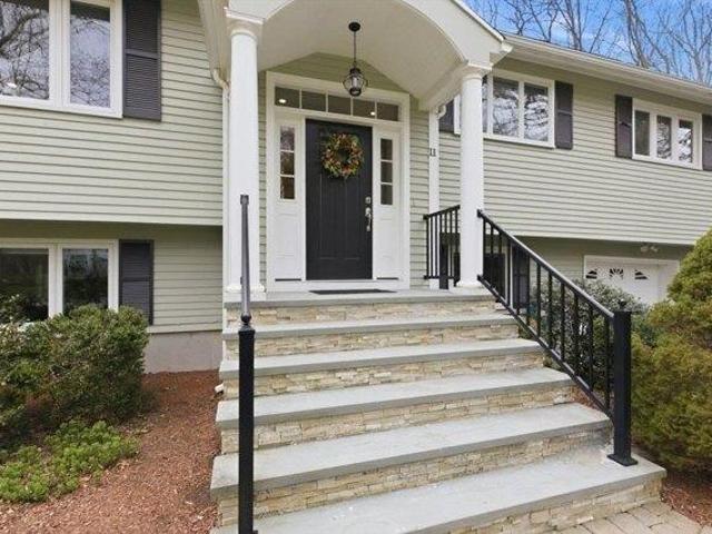 house with 3 bedroom, Foxboro MA DLS102727148