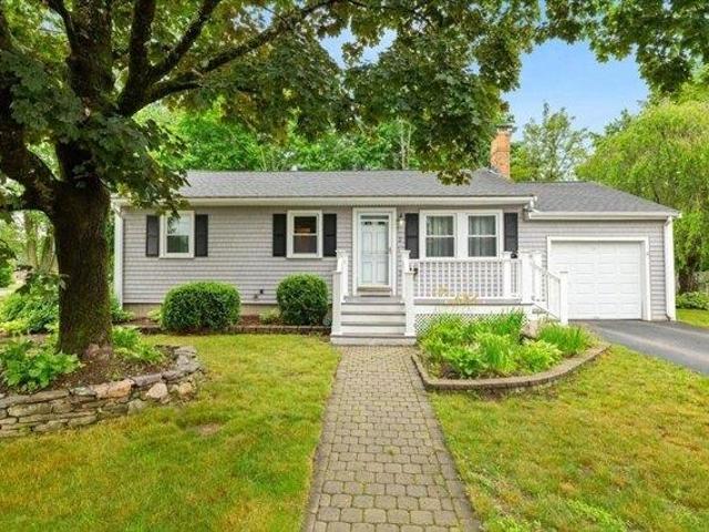 house with 3 bedroom, Foxboro MA DS104191224