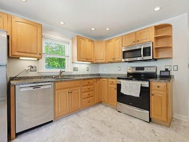 house with 3 bedroom, Foxboro MA DS104263943
