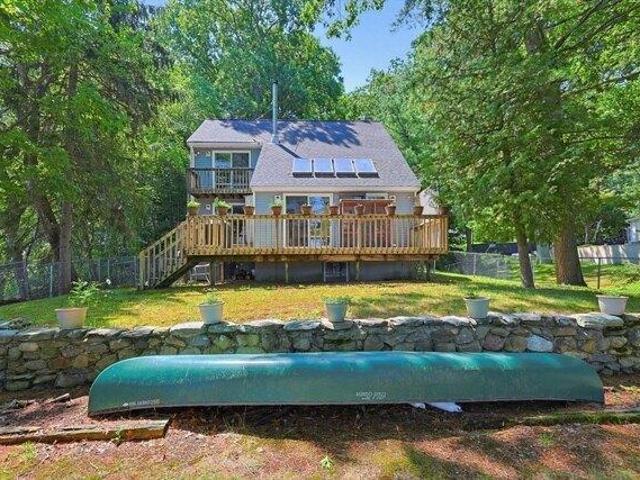 house with 3 bedroom, Foxboro MA ES104043968