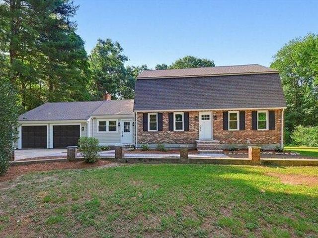 house with 3 bedroom, Foxboro MA ES104605312