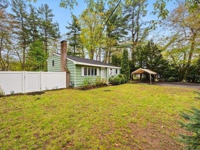 house with 3 bedroom, Foxboro MA ES105040617