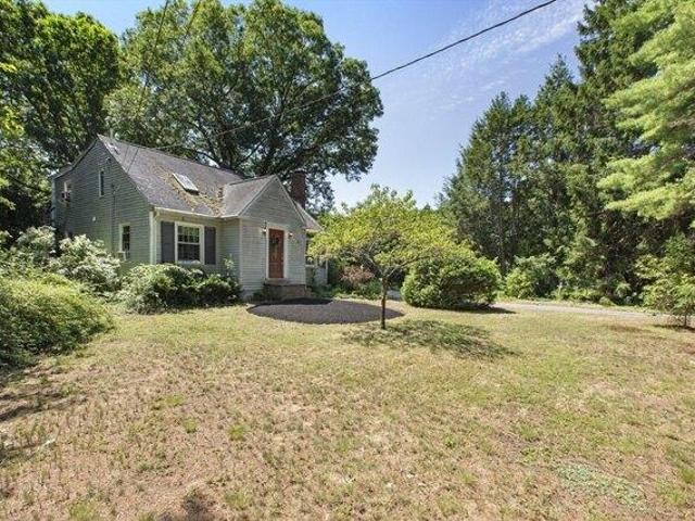 house with 3 bedroom, Foxboro MA ES105114702