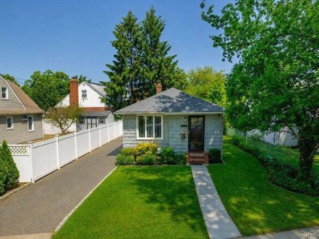 house with 3 bedroom, Floral Park NY DS103620274