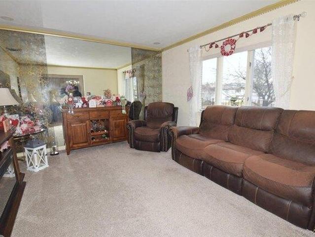house with 3 bedroom, Floral Park NY ES103623819