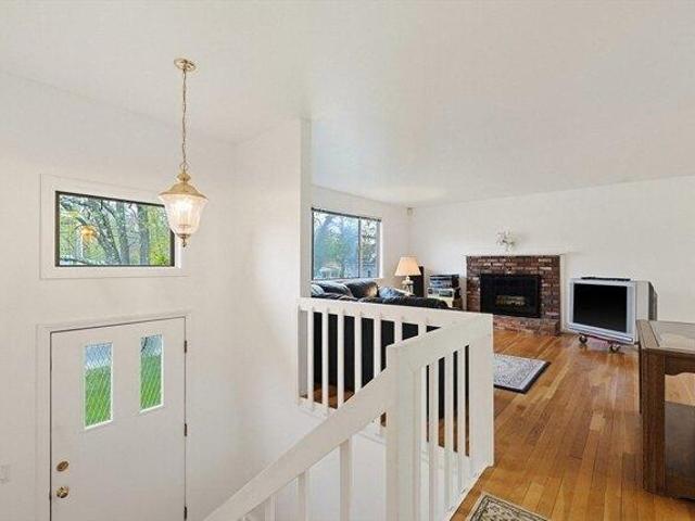 house with 3 bedroom, Framingham MA DLS102345436