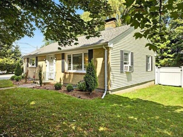 house with 3 bedroom, Framingham MA DLS102669965