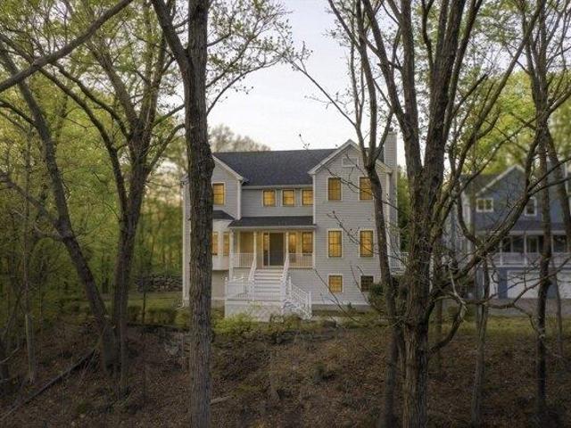 house with 3 bedroom, Framingham MA DLS102670431