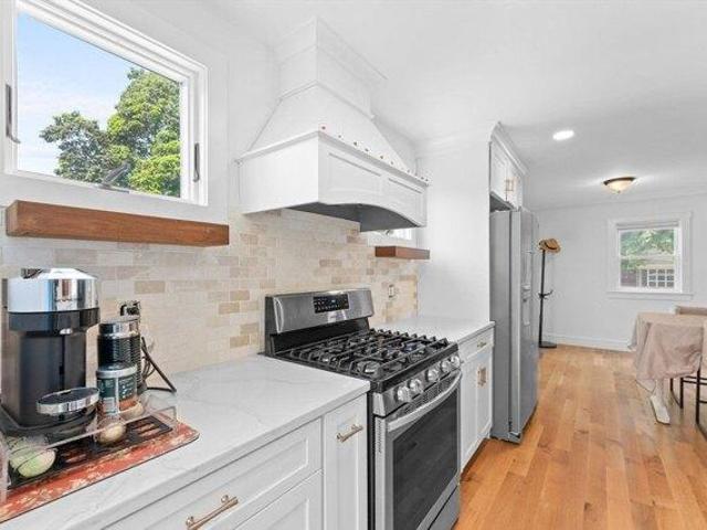 house with 3 bedroom, Framingham MA DS102668275
