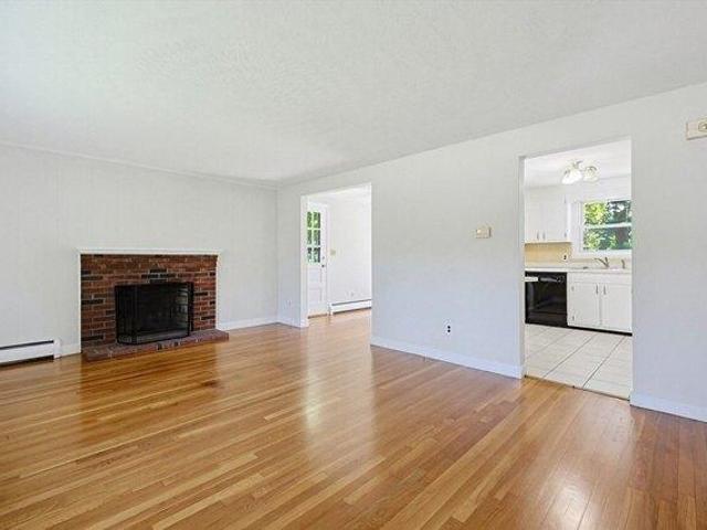 house with 3 bedroom, Framingham MA DS103808235
