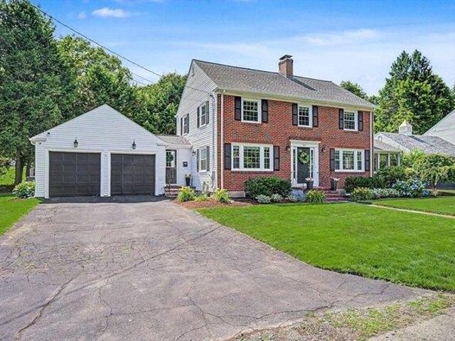 house with 3 bedroom, Framingham MA ES104265818