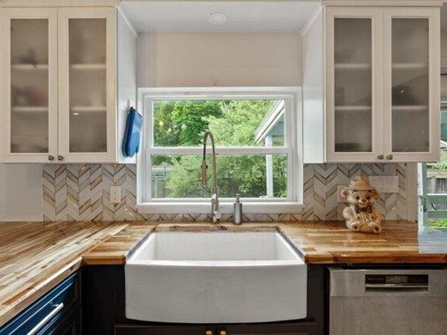 house with 3 bedroom, Framingham MA ES104352593