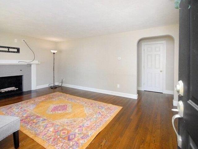 house with 3 bedroom, Framingham MA ES104607636