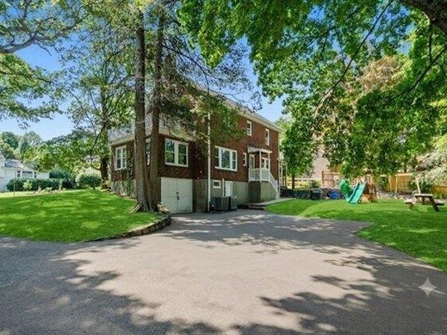 house with 3 bedroom, Framingham MA ES104757724