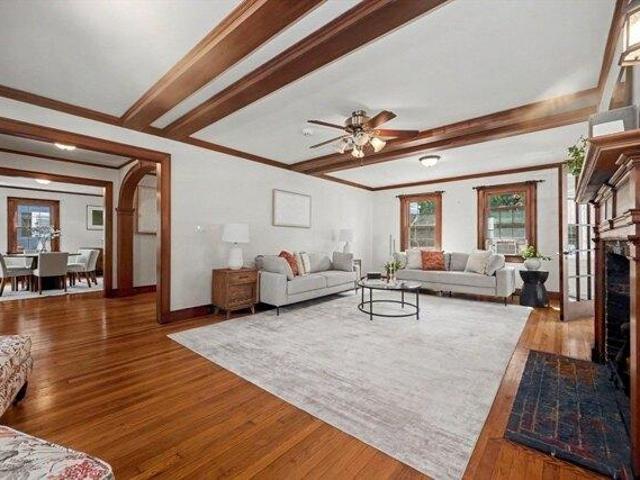 house with 3 bedroom, Framingham MA ES105060634