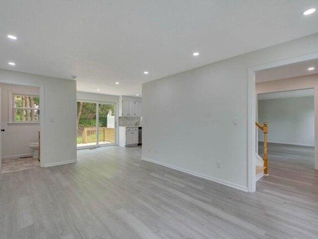 house with 3 bedroom, Framingham MA ES105080590