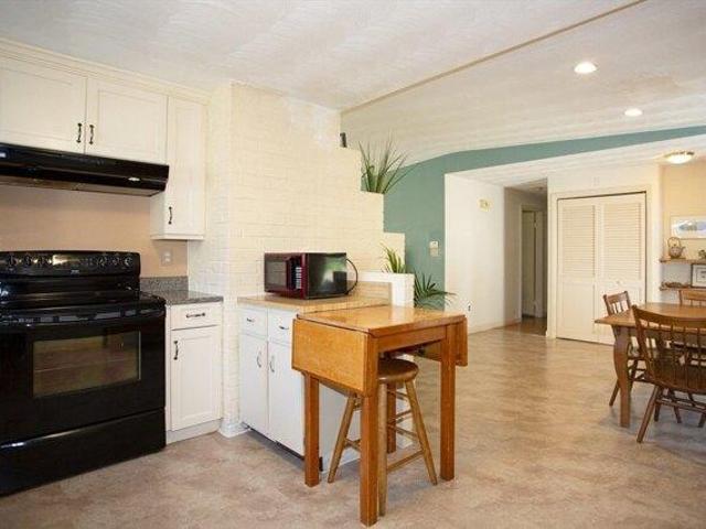 house with 3 bedroom, Framingham MA ES105156719