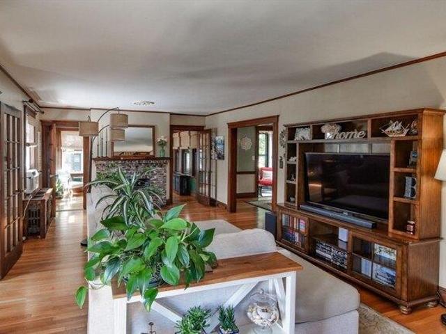 house with 3 bedroom, Framingham MA ES105157579