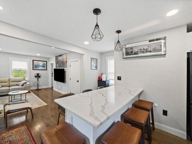 house with 3 bedroom, Framingham MA ES105229914