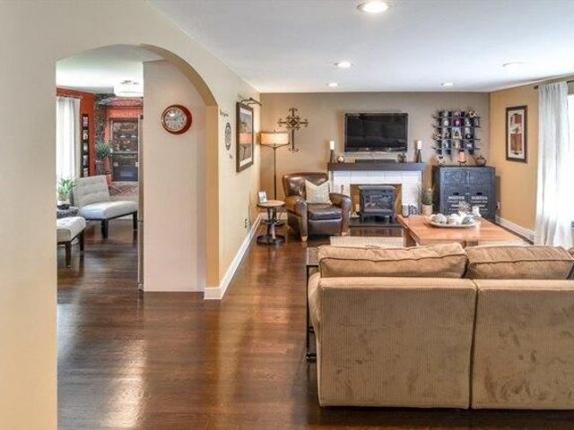 house with 3 bedroom, Framingham MA ES103440209