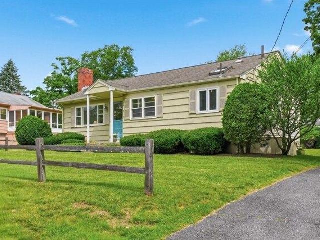 house with 3 bedroom, Framingham MA ES103440693