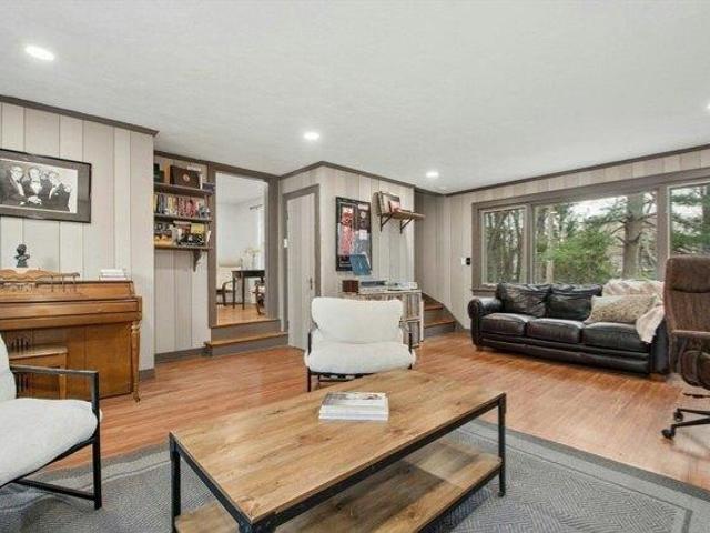 house with 3 bedroom, Framingham MA ES103440814