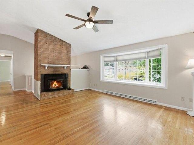 house with 3 bedroom, Framingham MA ES103441619