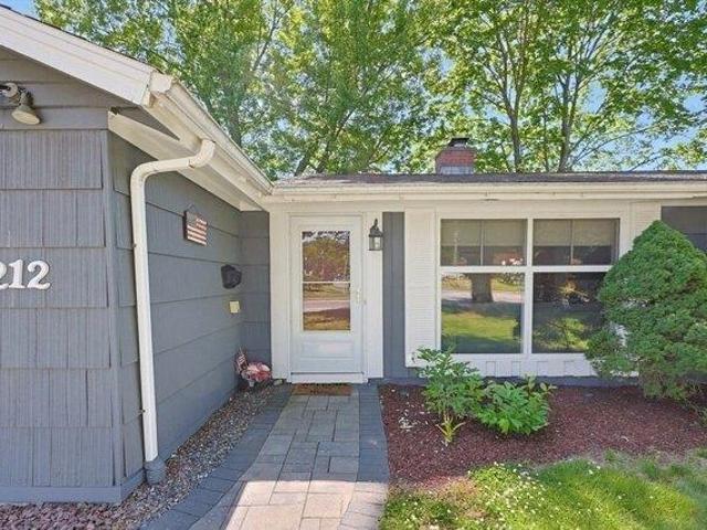 house with 3 bedroom, Framingham MA ES103443209