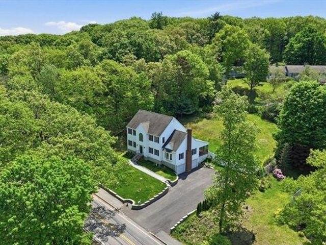 house with 3 bedroom, Framingham MA ES103965930