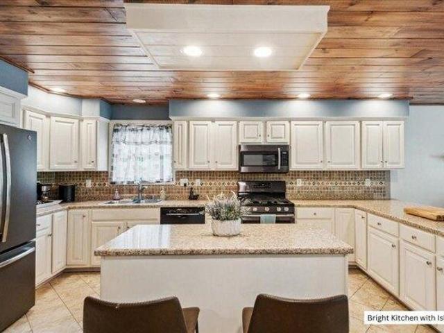 house with 3 bedroom, Franklin VT ES104042257