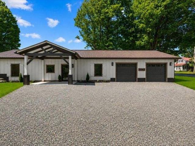 house with 3 bedroom, Franklin VT ES104266657