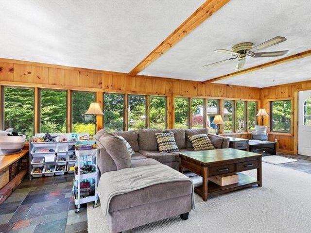house with 3 bedroom, Franklin MA DLS103020086