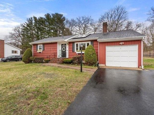 house with 3 bedroom, Franklin MA DS101897646