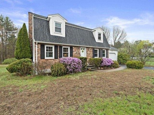 house with 3 bedroom, Franklin MA DS102728092