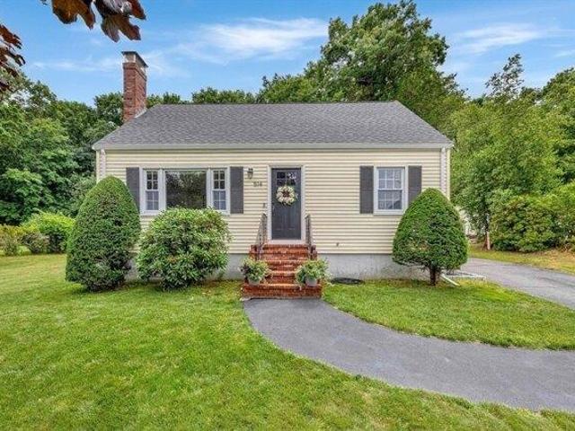 house with 3 bedroom, Franklin MA DS104045331