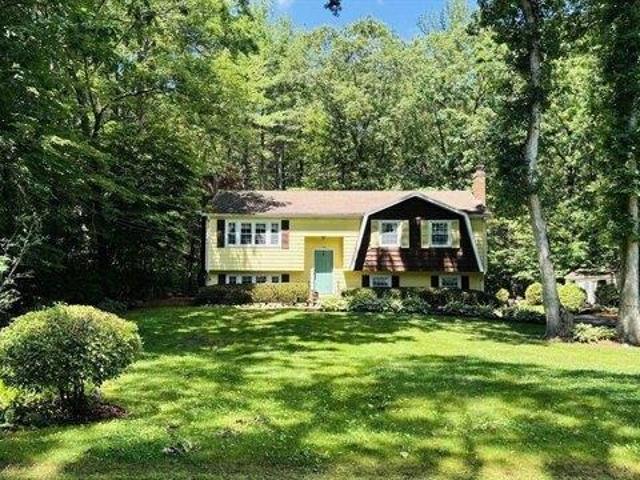 house with 3 bedroom, Franklin MA DS104233263